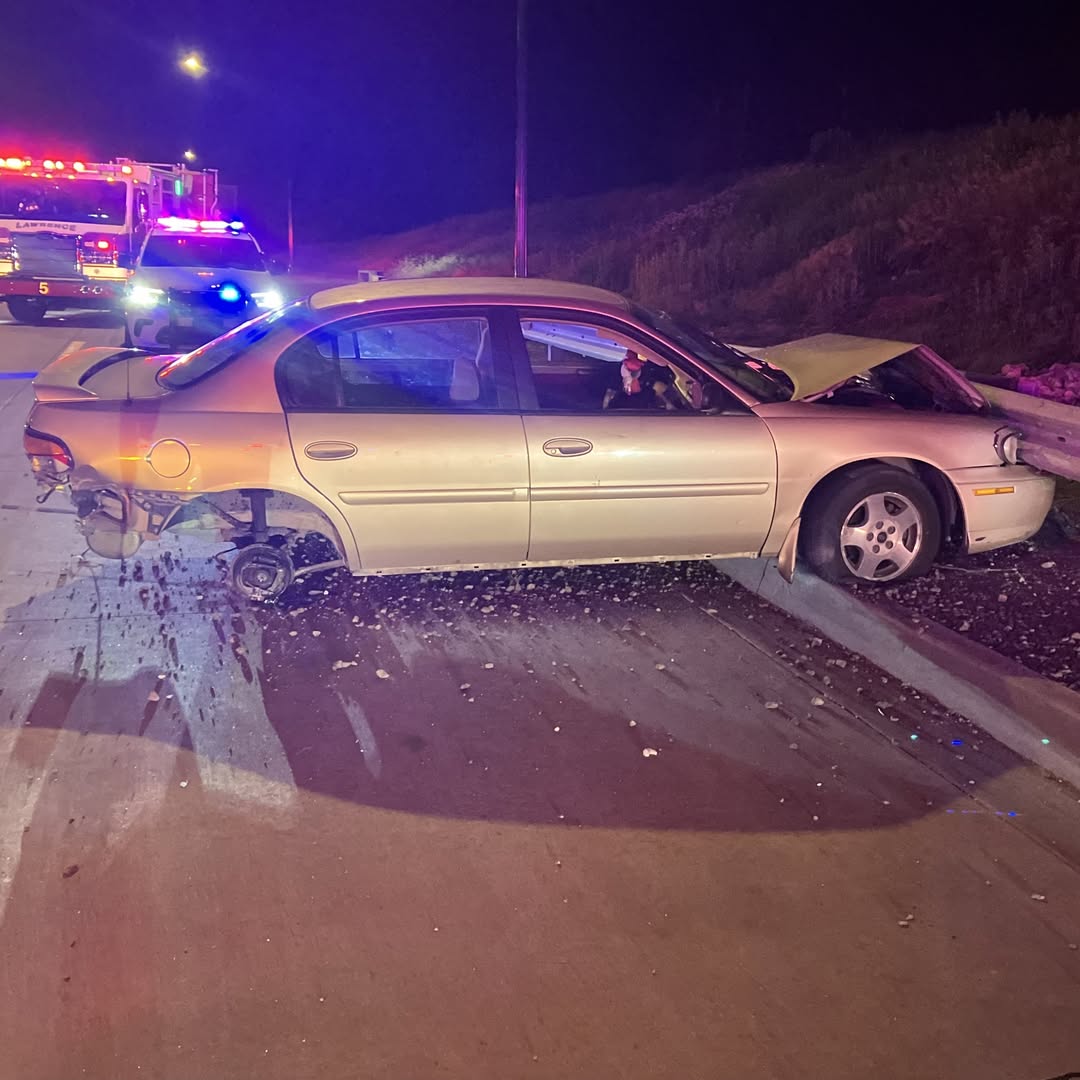 Teen suspected of intoxicated driving after crashing on Iowa Street ...